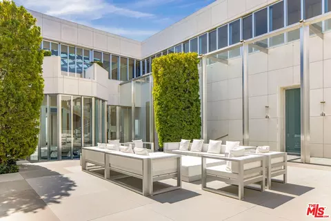 1261 Angelo Dr, Beverly Hills, CA 90210 | 27 Photos - Movoto