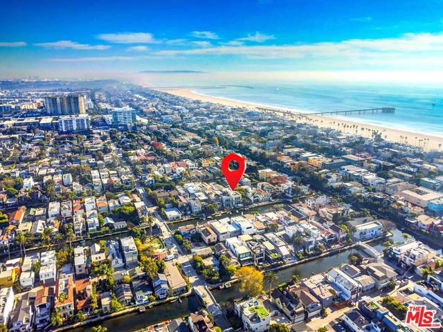 224 Linnie Canal, Venice, CA 90291 | 32 Photos - Movoto