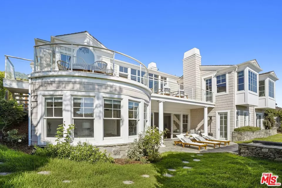 7335 Birdview Ave, Malibu, CA 90265 | MLS# 25569053 | 75 Photos - Movoto