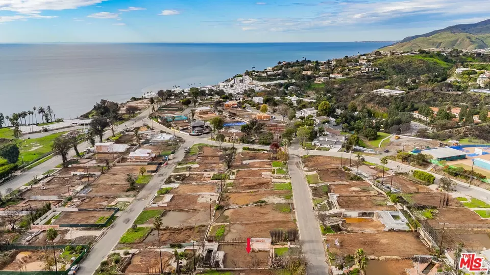 16910 Bollinger Dr, Pacific Palisades, CA 90272 | MLS# 25622273 | 9 ...