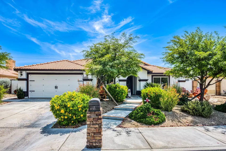 9708 Del Ray Ln, Desert Hot Springs, CA 92240 | 44 Photos - Movoto