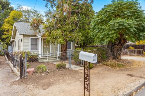 307 Fox St, Ojai, CA 93023 | 29 Photos - Movoto