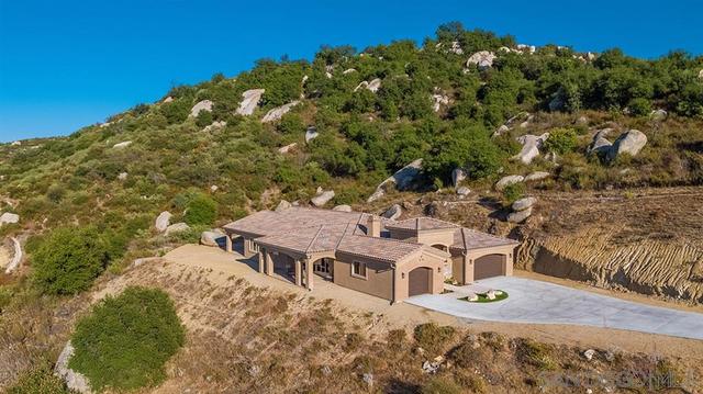 11935 Via Trevi #21, Lakeside, CA 92040 | 18 Photos | MLS #200037601 ...