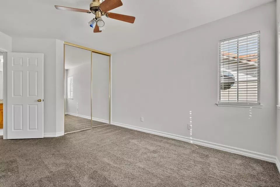 28885 Shadow Valley Ln, Santa Clarita, CA 91390 | MLS# 260003113 | 58 ...