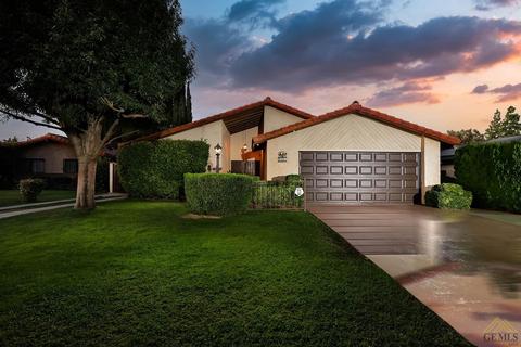 4601 Panorama Dr, Bakersfield, CA 93306 | 26 Photos | MLS #202210556 ...