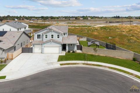 15400 Donostia St, Bakersfield, CA 93314 | 40 Photos - Movoto