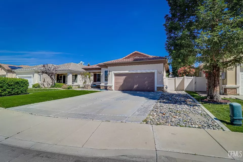 5905 Autumn Ranch Ct, Bakersfield, CA 93306 | 27 Photos - Movoto