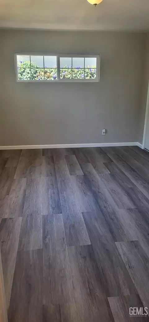 401 Countryside Dr, Bakersfield, CA 93308 | 50 Photos - Movoto