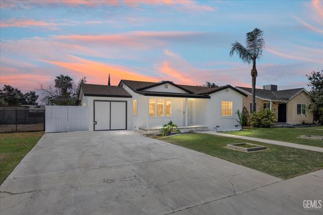 309 El Tejon Ave, Bakersfield, CA 93308 | MLS# 202509093 | 28 Photos ...