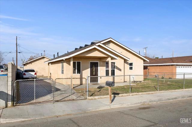 1716 Filson St, Bakersfield, CA 93307 | MLS# 202600312 | 43 Photos - Movoto