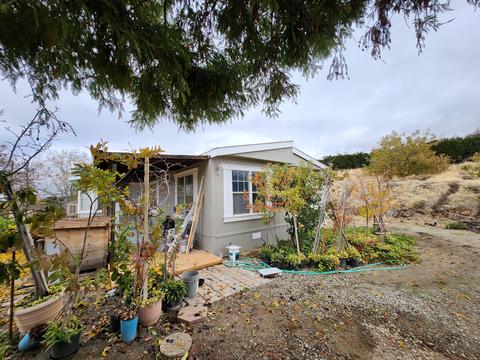 24104 Road 218, Lindsay, CA 93247 | 11 Photos | MLS #221340 - Movoto