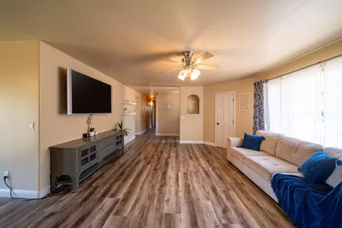 44040 Skyline Dr, Three Rivers, CA 93271 | 40 Photos - Movoto