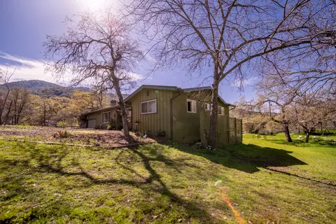 44040 Skyline Dr, Three Rivers, CA 93271 | 40 Photos - Movoto