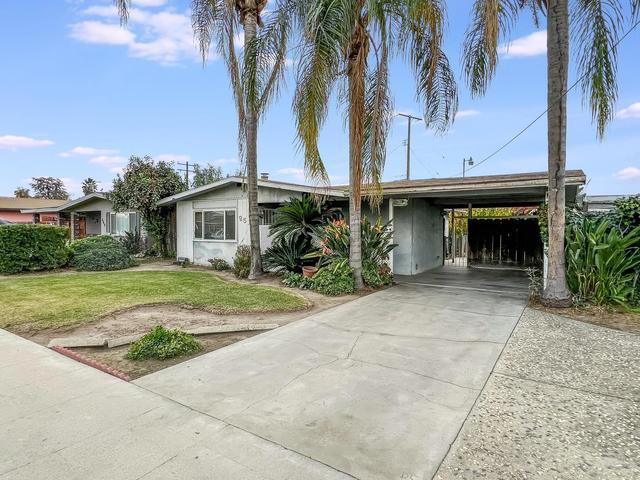 851 N E St, Tulare, CA 93274 | 21 Photos - Movoto