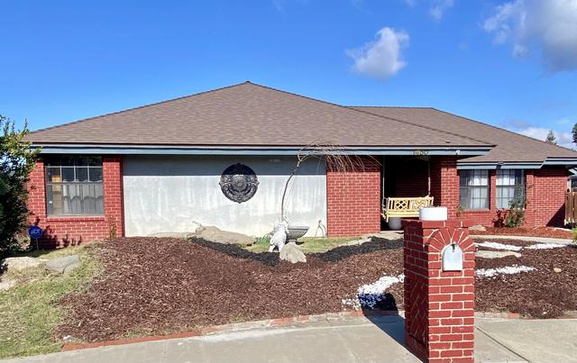 1450 W Brian Ln, Porterville, CA 93257 | MLS #233237 | 83 Photos - Movoto