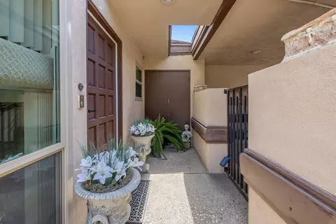 1138 n Gem St, Tulare, CA 93274 - Movoto