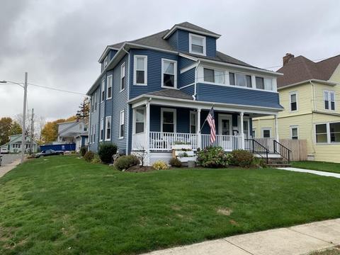 118 Holyoke Casa en Venta - Holyoke MA Bienes Raíces - Movoto