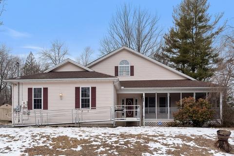 377 Spring St, Athol, MA 01331 | 42 Photos | MLS #72779550 - Movoto