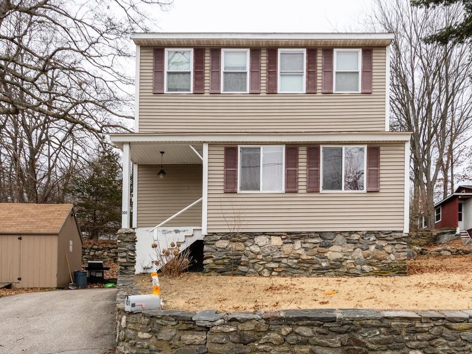 101 Wheelock Ave, Millbury, MA 01527 | 34 Photos | MLS #72946140 - Movoto