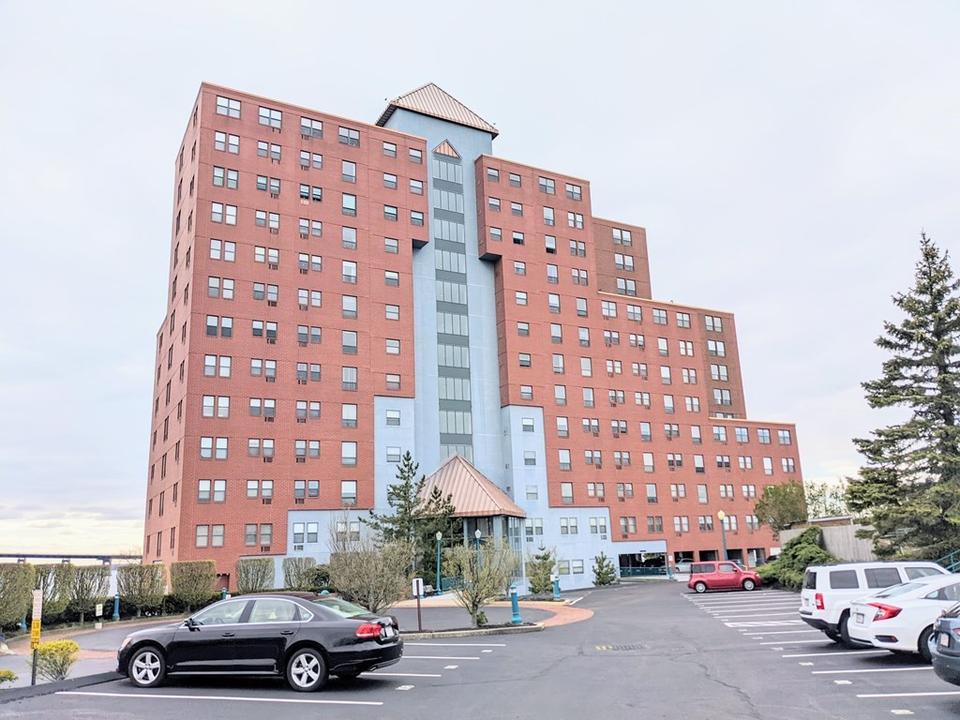 750 Davol St #215, Fall River, MA 02720 | 4 Photos | MLS #72974226 - Movoto