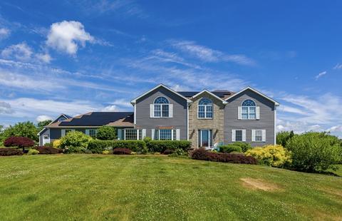 10 Connecticut Stereotypes That Are Completely Accurate