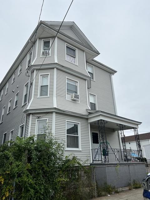 34 Quequechan St, Fall River, MA 02723 | 17 Photos | MLS #73042888 - Movoto