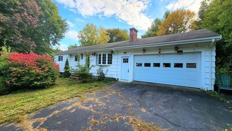 3 Cedar St, East Bridgewater, MA 02333 - Movoto.com