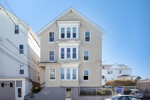 228 Haffards St, Fall River, MA 02723 | 18 Photos | MLS #73053516 - Movoto