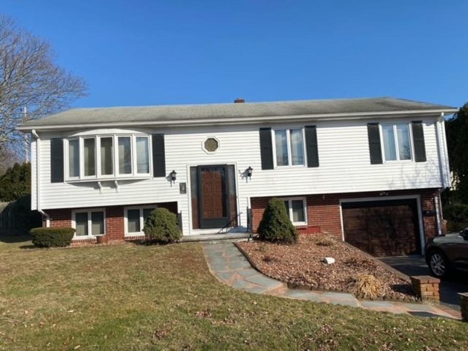 528 Regan Rd, Somerset, MA 02726 | 25 Photos - Movoto