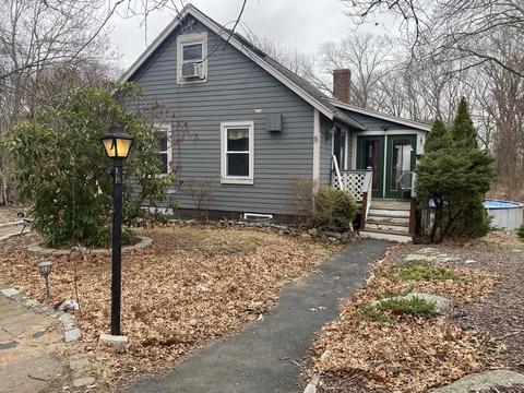 8 Wyman Ave, Salem, MA 01970 | 11 Photos | MLS #73097703 - Movoto