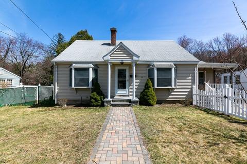 168 Beaconsfield Rd, Worcester, MA 01602 | 33 Photos | MLS #73098125 ...