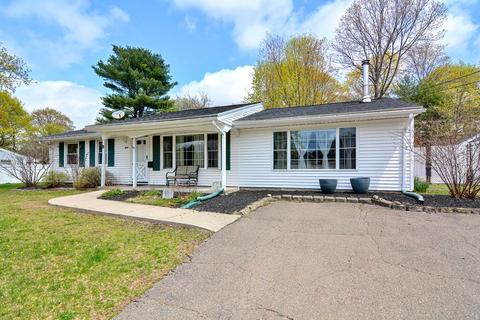 8 Azalea Ln, Peabody, MA 01960 | 35 Photos | MLS #73105525 - Movoto