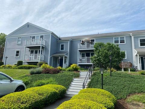 46 Evergreen #208, Leeds, MA 01053 | 28 Photos | MLS #73113195 - Movoto