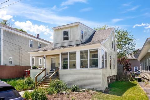 7 Putnam Ave, Lowell, MA 01851 | 20 Photos - Movoto