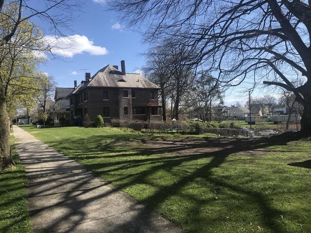 305 Bay St, Springfield, MA 01109 | 42 Photos - Movoto