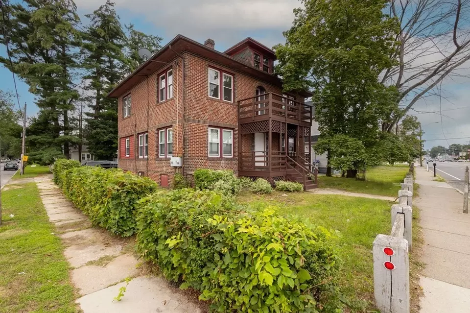 855 Boston Rd, Springfield, MA 01119 | 24 Photos - Movoto