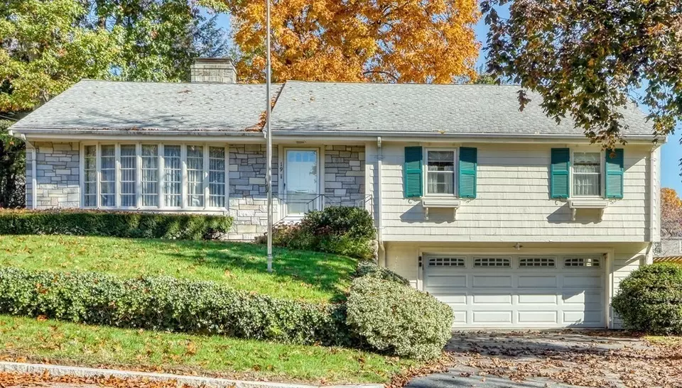 19 Magnolia Rd, Melrose, MA 02176 | 33 Photos - Movoto