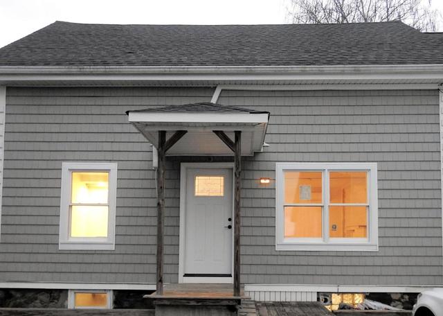 33 Danforth St, Fall River, MA 02720 | 11 Photos - Movoto