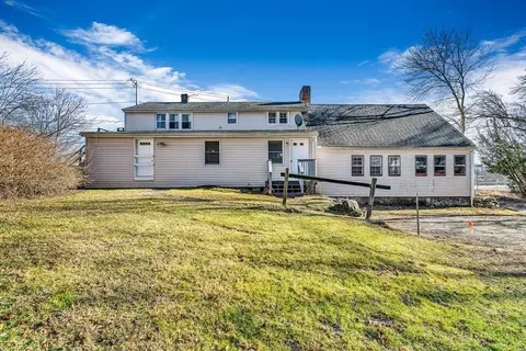 130 High St, Upton, MA 01568 | 33 Photos - Movoto