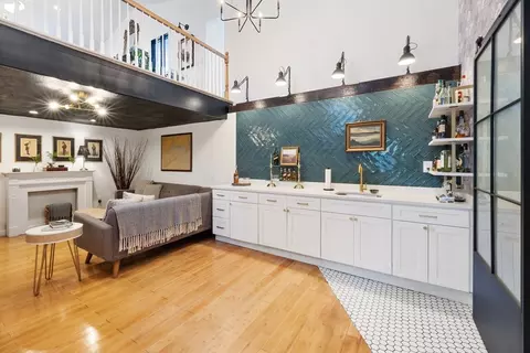 116 Pine St, Rochester, MA 02770 | 42 Photos - Movoto