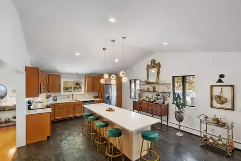 116 Pine St, Rochester, MA 02770 | 42 Photos - Movoto