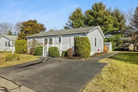 57 Country Dr, Bridgewater, MA 02324 | 25 Photos - Movoto
