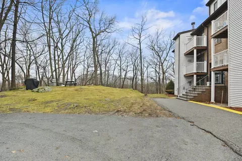 100 Cass Ave #B23, Dracut, MA 01826 | 22 Photos - Movoto