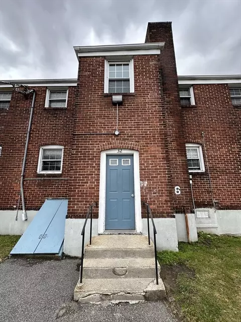 32 Colony Rd #1B, West Springfield, MA 01089 | 8 Photos - Movoto