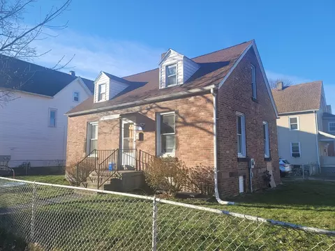 182 Massasoit St, Springfield, MA 01107 | 14 Photos - Movoto