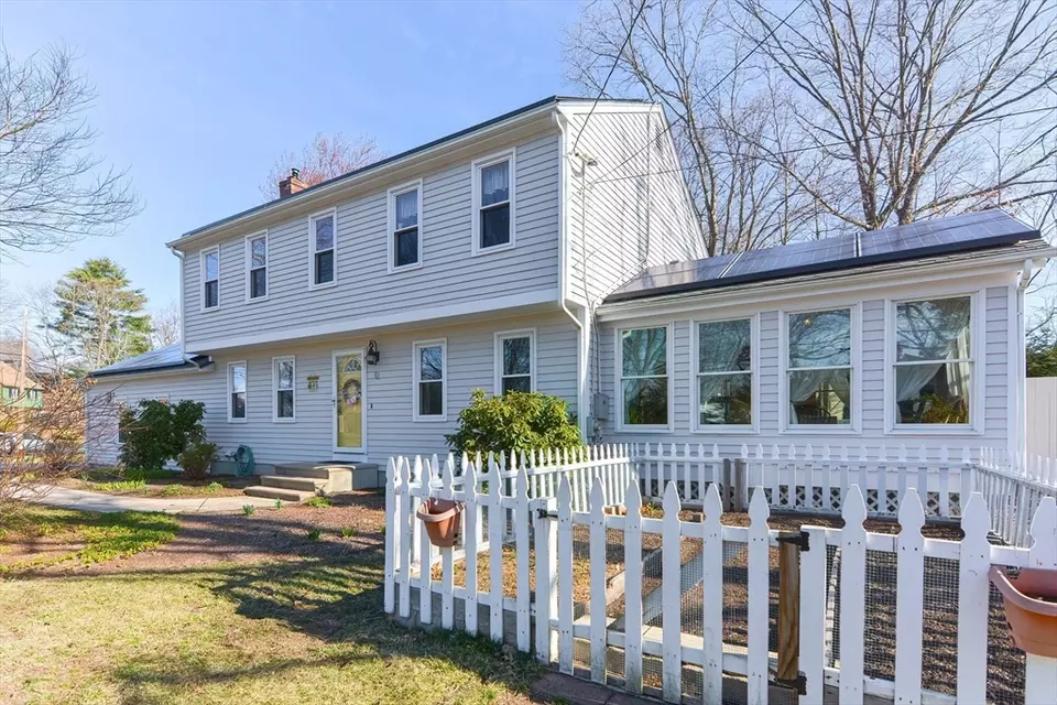 1 Carp Rd, Milford, MA 01757 | 40 Photos - Movoto