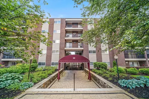 68 Main St #17C, Stoneham, MA 02180 | 13 Photos - Movoto