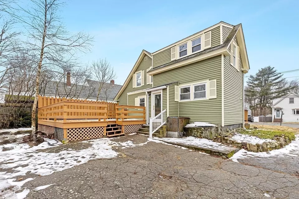 483 Union St, Rockland, MA 02370 | 30 Photos - Movoto