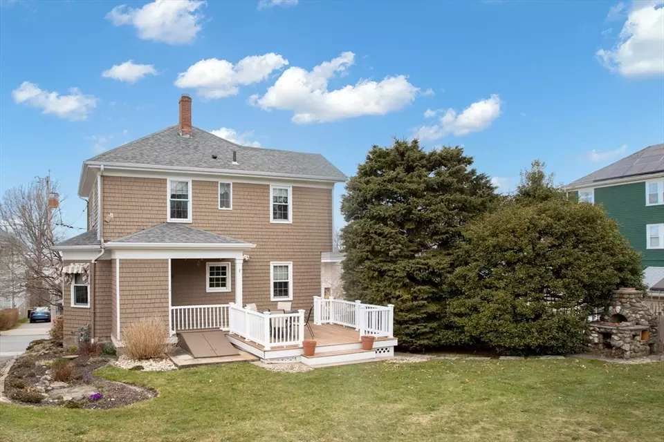 564 S Almond St, Fall River, MA 02724 | 25 Photos - Movoto