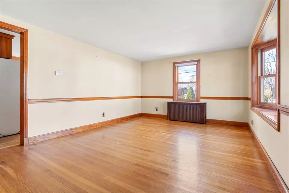 110 Fleming St, Lowell, MA 01851 | 28 Photos - Movoto